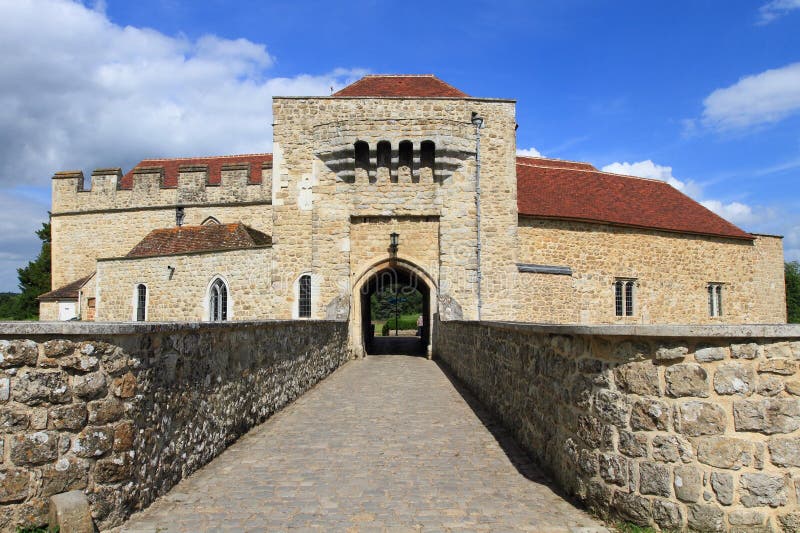 Gate to Leeds castle stock photo. Image of leeds, house - 42963884