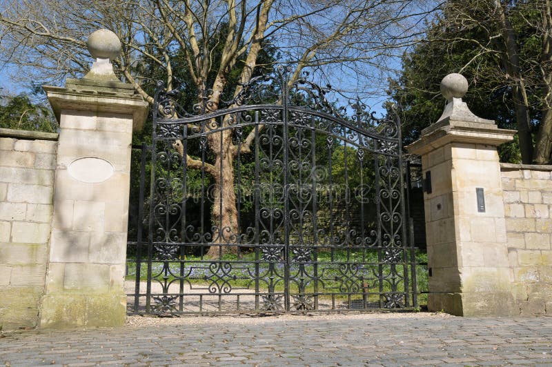 Gates of a Country Estate stock photo. Image of grand - 14665694