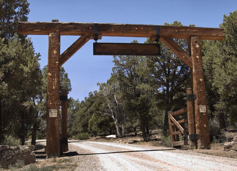 442 Entrada Del Rancho Fotos de stock - Fotos libres de regalías de ...