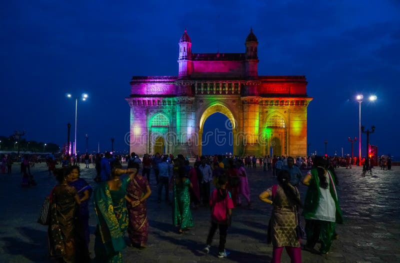 Gateway of india by night editorial image. Image of hotel - 51457210