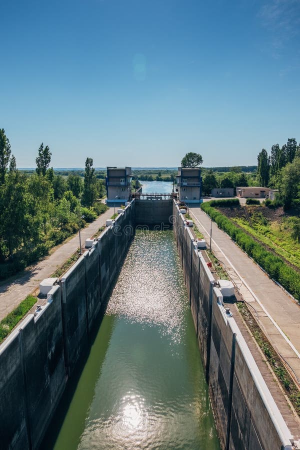Sluice dam stock photo. Image of gate, hoisting, ljubljanica - 1118436