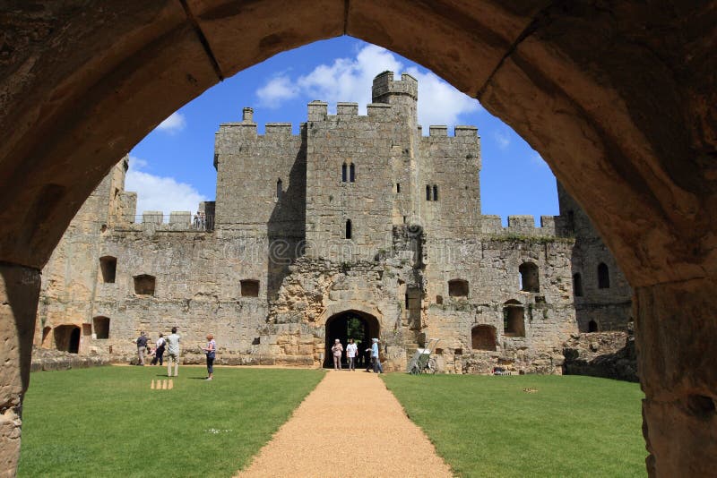 Gateway to Bodiam castle editorial stock image. Image of english - 42441409