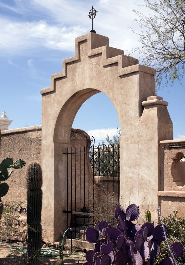 Gatter Zu San Xavier Del Bac Mission Stockbild - Bild von mexiko ...