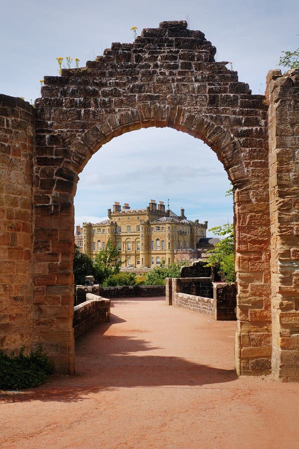 Gatter zum Culzean Schloss stockbild. Bild von historisch - 13496937