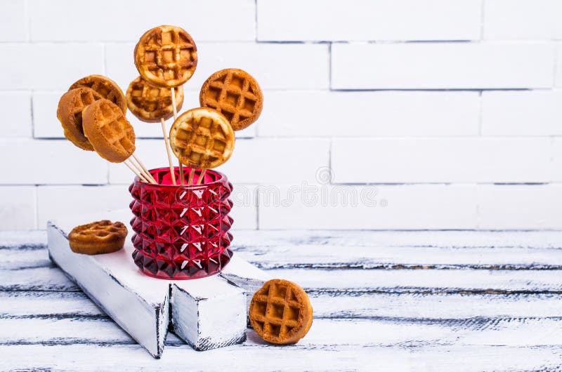 Gaufres Belges Rondes Traditionnelles Photo stock - Image du calories ...