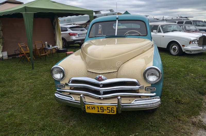 GAZ-M-20 "Victory" 1956 the First Mass Soviet Car Model Editorial Photo ...