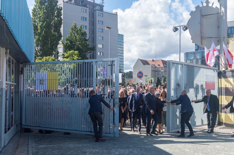 Open Historical Gate on the 42nd Anniversary of the August Agreements ...