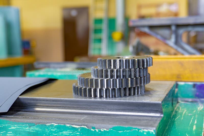 A Gear Disk with the Number of Teeth of a Metalworking Machine Lies in ...