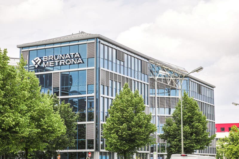 Gebäude Brunata Metrona redaktionelles foto. Bild von gebäude - 41914186