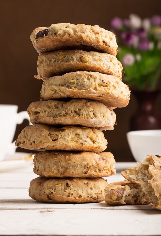 Een Kop Engelse Thee En Koekjes Met Een Vlag Stock Afbeelding - Image ...