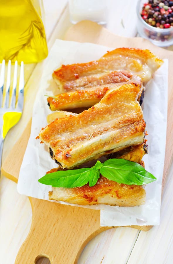 Gebakken vlees stock foto. Image of rundvlees, peper - 33313336