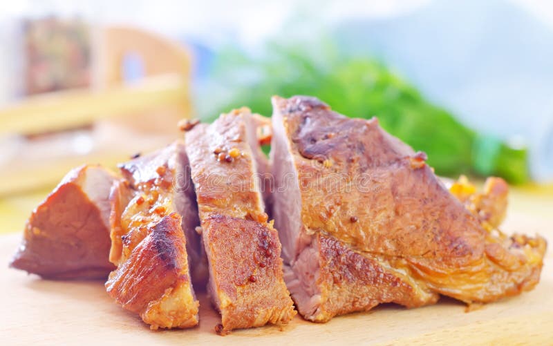 Gebakken vlees stock afbeelding. Image of gehaktbrood - 33906917