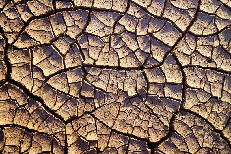 Gebarsten kleigrond stock afbeelding. Image of klimaat - 31768203 Gebarsten kleigrond stock afbeelding. Image of klimaat - 31768203