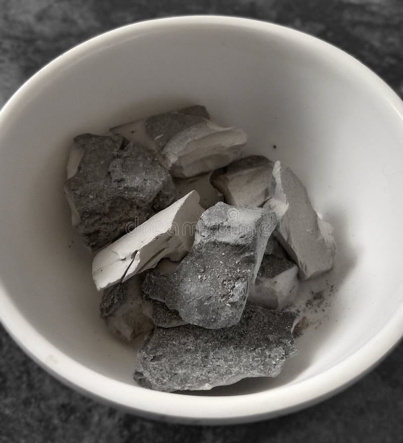 Gebratene Essbare Gebackene Fullers Erde Oder Multani Mitti Stockfoto ...