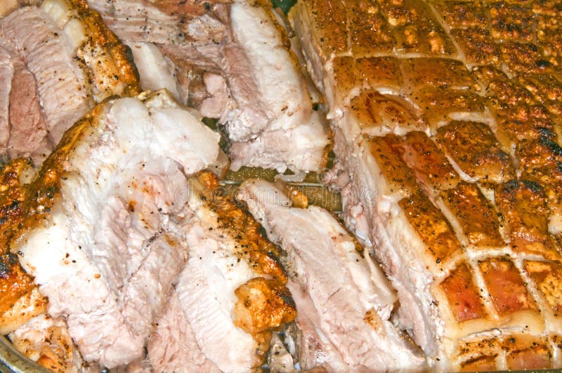 Gebratener Schweinebauch stockfoto. Bild von speck, mittagessen - 30173620