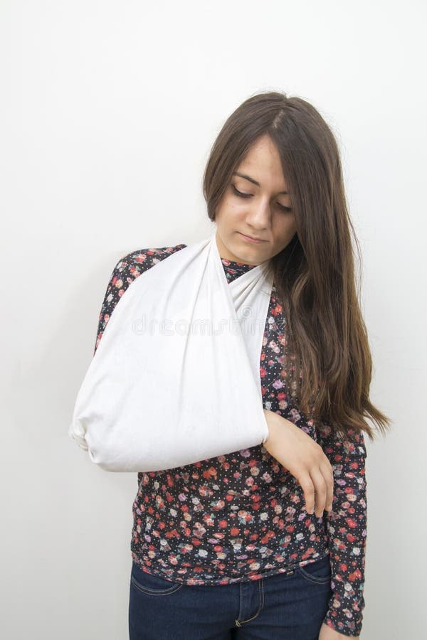 Gebrochener Arm Stillgestellt Stockbild - Bild von leben, manöver: 40761311