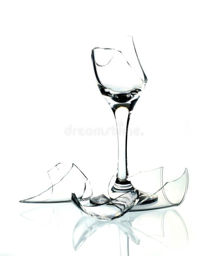 Gebroken glas stock foto. Image of vorm, scherp, wijn - 10692684