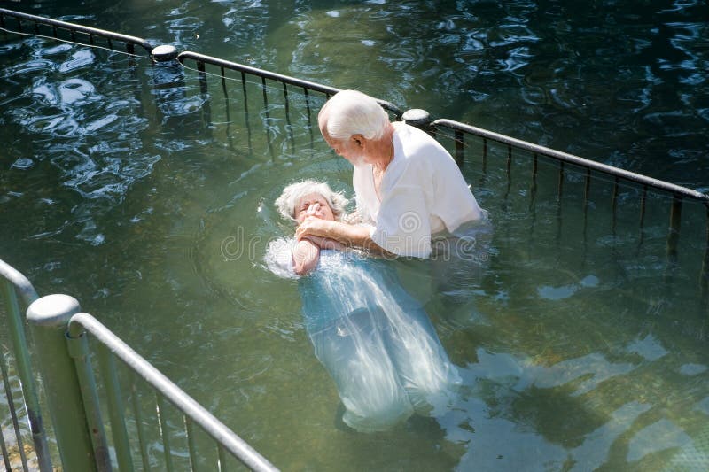 Gedoopt in De Rivier Van Jordanië Redactionele Foto - Image of jordanië ...