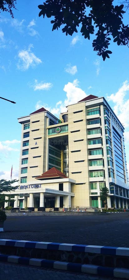 Gedung Rektorat University of Learning Editorial Image - Image of ...