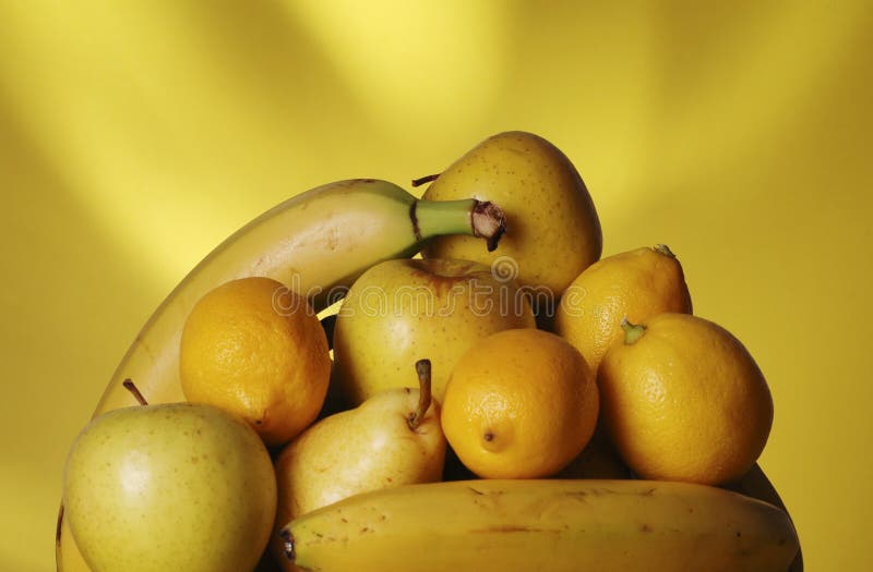 Gele Vrucht stock afbeelding. Image of citroenen, appel - 662673