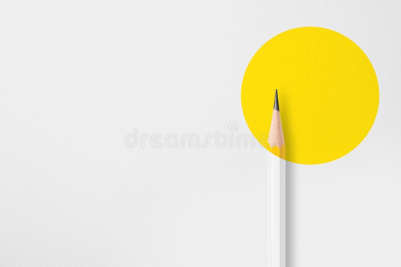 Geel Potlood Met Gele Cirkel Stock Foto - Image of helder, verberg ...