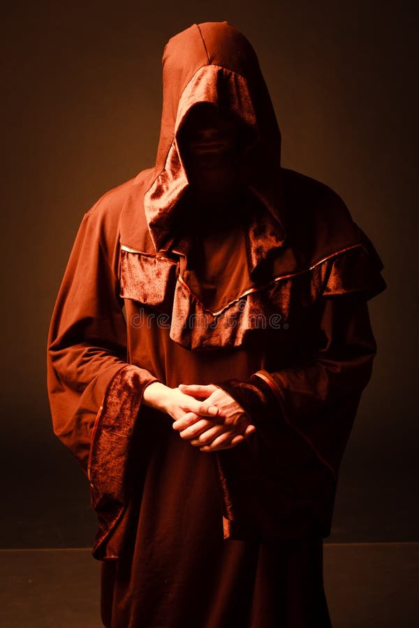 Mysterieuze Katholieke Monnik Stock Afbeelding - Image of ...