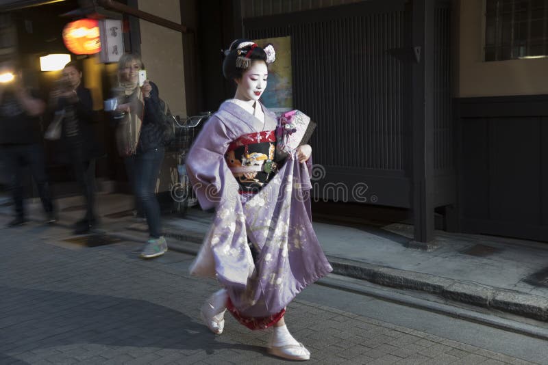 Geisha en Kyoto, Japón imagen de archivo editorial. Imagen de geisha ...