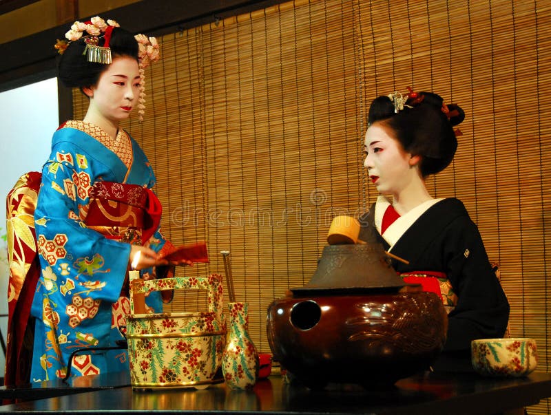 Geisha tea ceremony editorial stock photo. Image of performing - 41979408