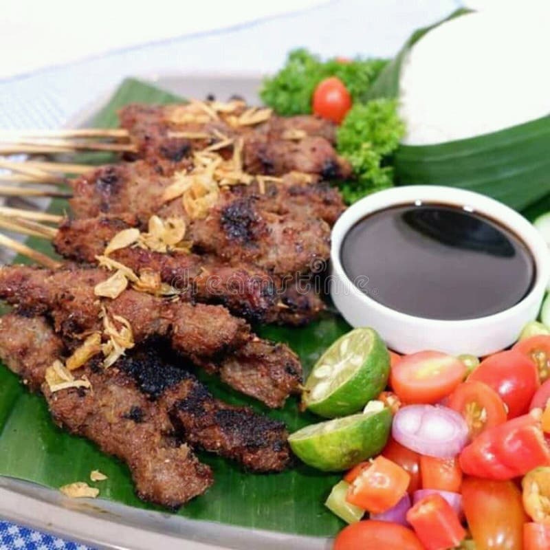 Typische Indonesische Schotel: Nasi Ayam Plecing Chicken Met Rijst En ...