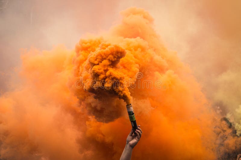 Gekleurde Rook Op Zwarte Achtergrond, Op Blauw, Roze, Rood, Groen En ...