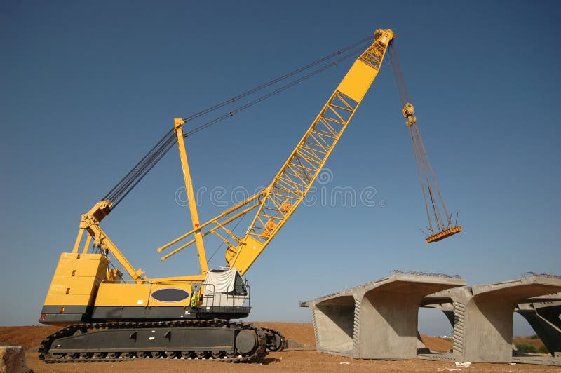 Gelber Kran stockbild. Bild von hoch, kran, gelb, maschinerie - 1210627