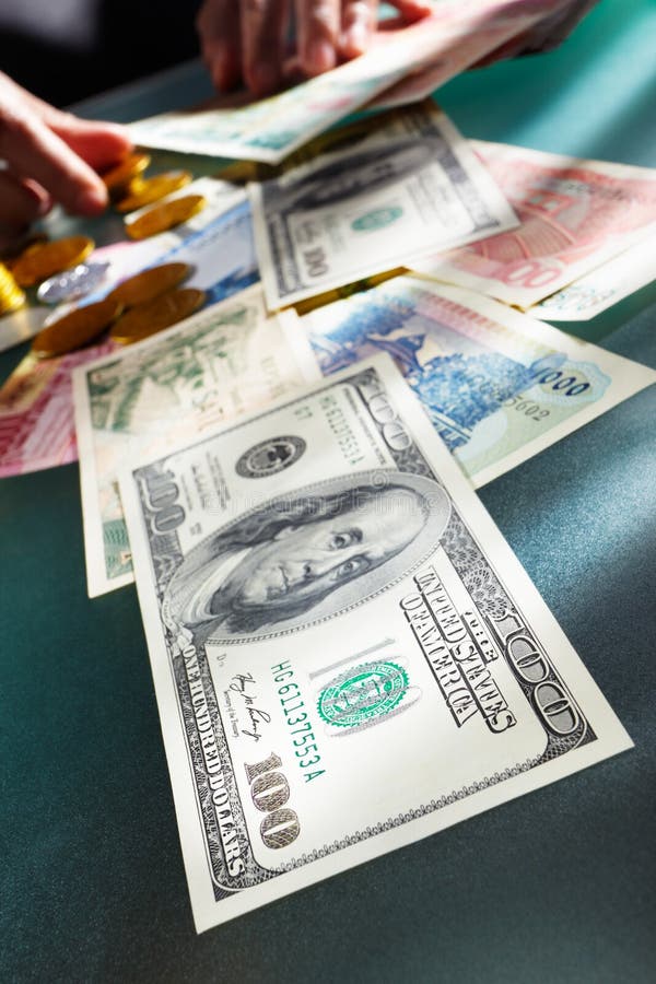 Geldwechsel stockfoto. Bild von ökonomisch, fremd, rechnungen - 18637748