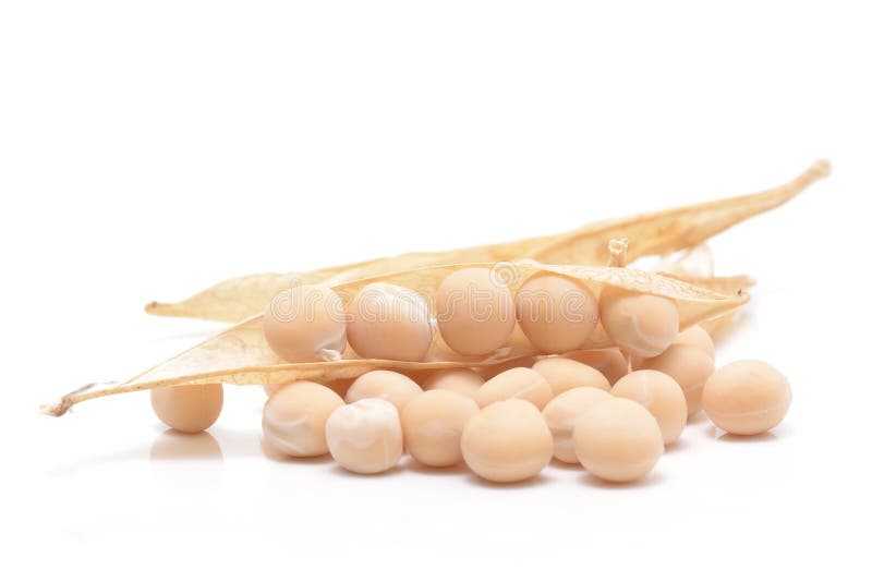 Gele Erwten in Een Rieten Mand Met Een Houten Schop Stock Afbeelding ...