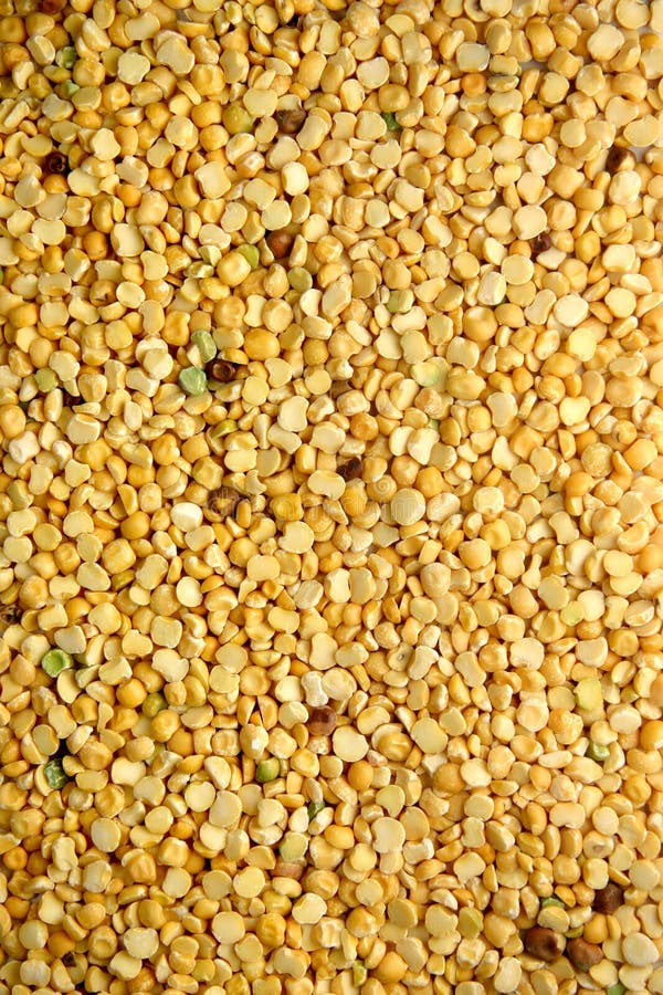 Gele Linzen in De Vorm Van Een Hart Op Een Witte Achtergrond Stock ...