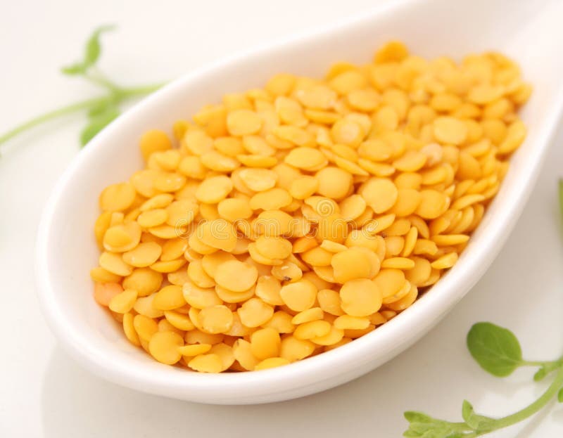 Gele linzen stock foto. Image of geel, ingrediënt, linzen - 37193338