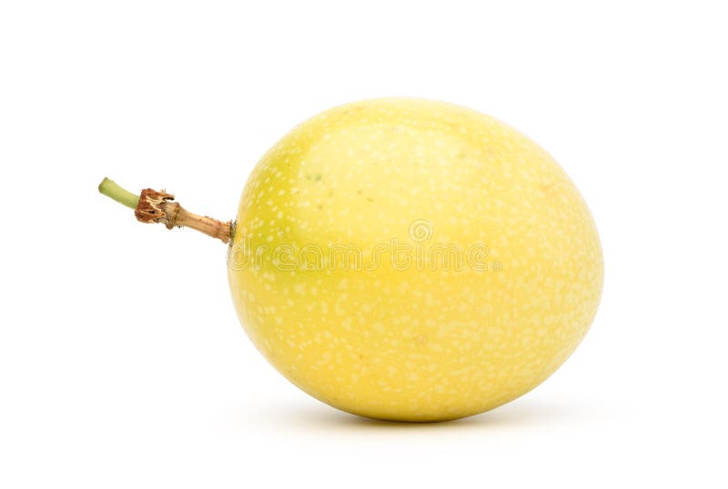 Gele passievrucht stock foto. Image of groen, vrucht - 208111424