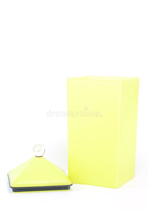 Gele Plastic Containerdoos. Stock Afbeelding - Image of transparant ...