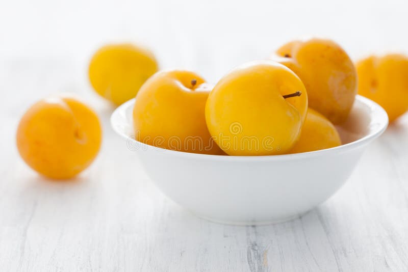 Gele pruimen stock foto. Image of vrucht, heerlijk, versheid - 29920296
