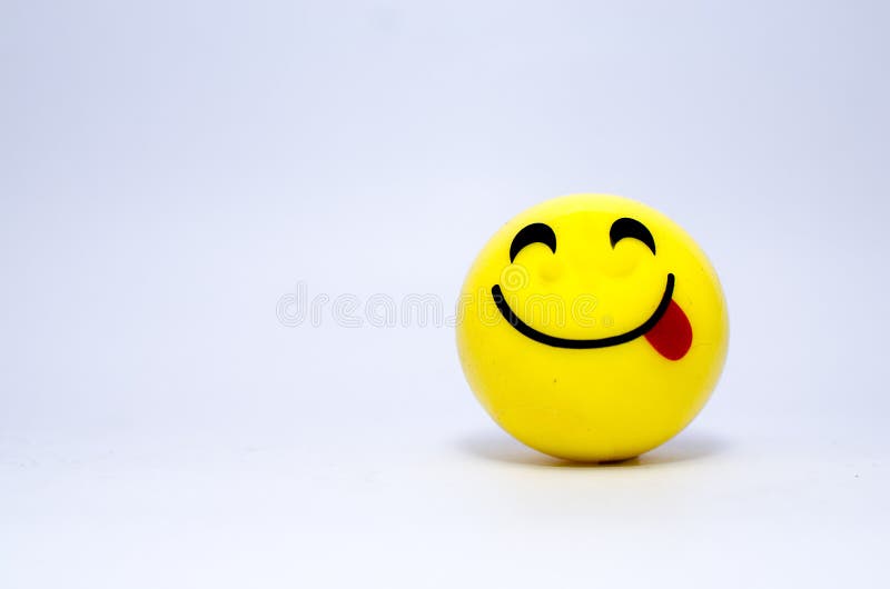 Gele Smiley En Gele Bloem Op Gras Stock Afbeelding - Image of bloem ...
