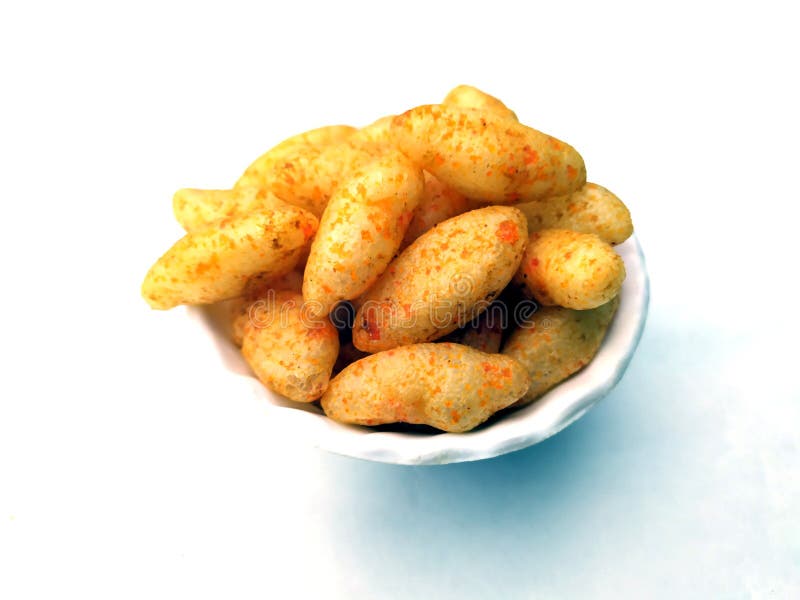 Gele Snacks Voor Het Eten Voor Kinderen in Witte Kom Stock Afbeelding ...