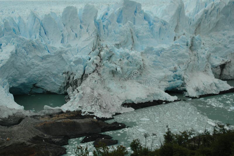 Geleira foto de stock. Imagem de gelo, azul, santa, cruzar - 12687362