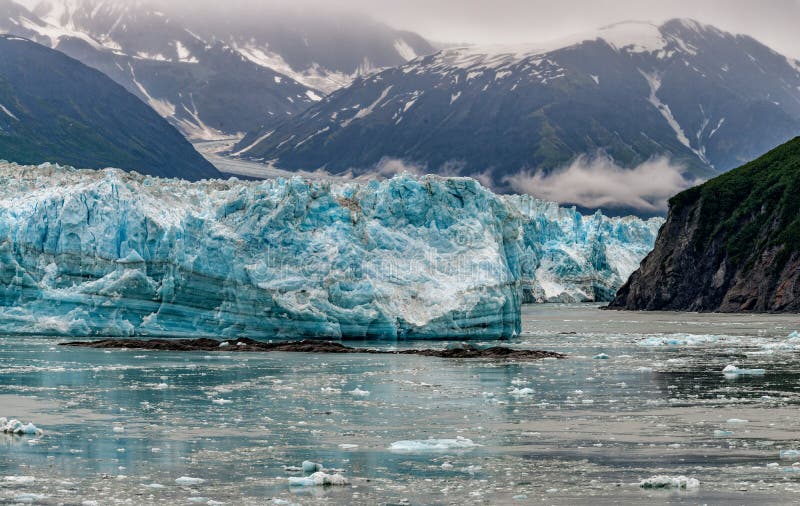 Gelo Da Geleira Que Derrete Em Um Lago Imagem de Stock - Imagem de ...