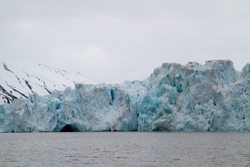 Geleira de Svalbard foto de stock. Imagem de norte, consoles - 92019470