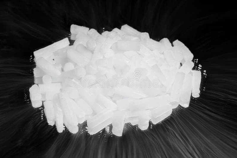 Gelo seco com vapor foto de stock. Imagem de branco, frio - 34511340