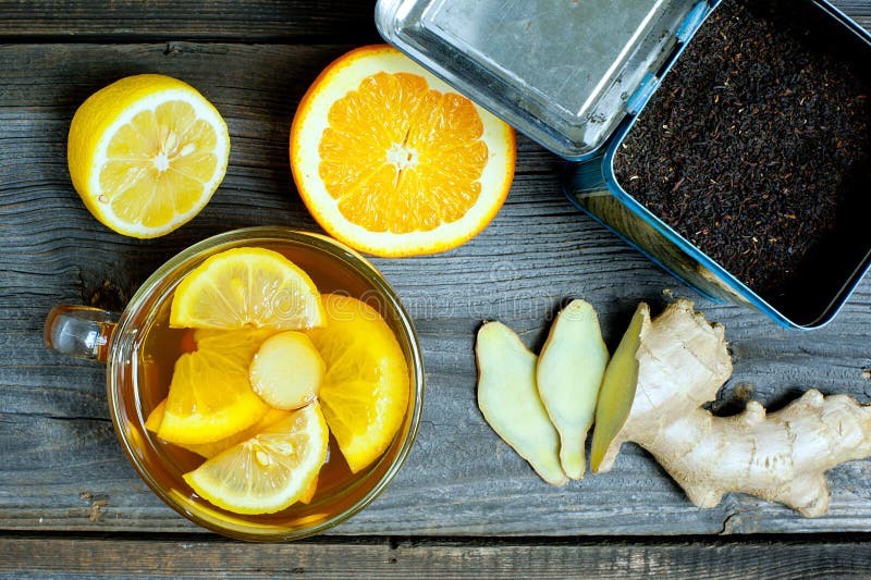 Gemberthee Met Sinaasappel En Limon Stock Foto - Image of gember, vers ...