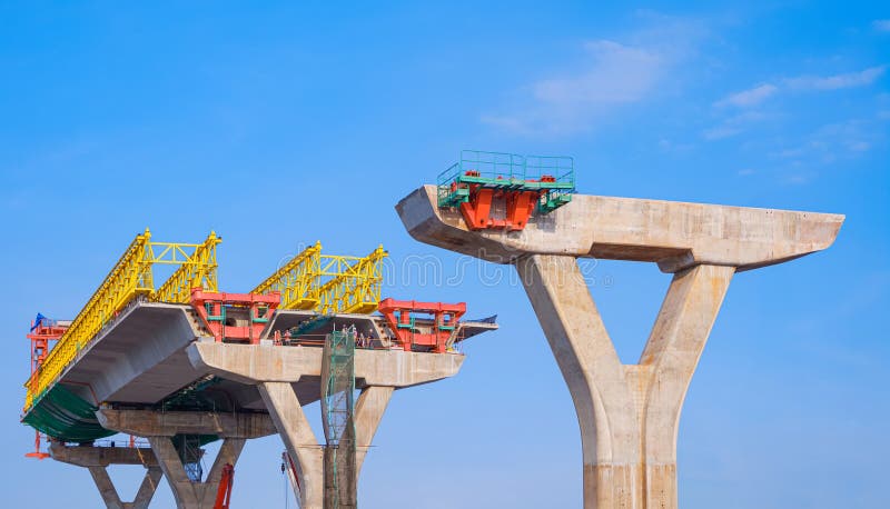 Metal Launching Gantry Structure for Installing Concrete Typical ...