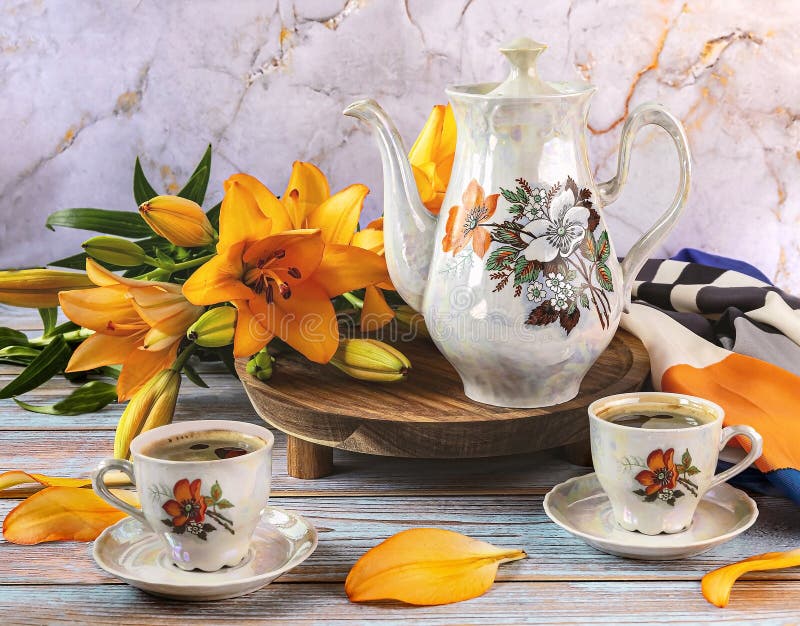 Bouquet of Orange and Red Roses in Golden Vase Stock Photo - Image of ...