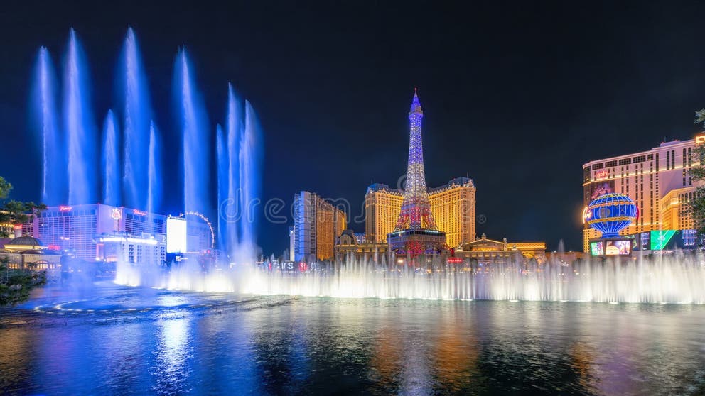 Beautiful View of Bellagio Fountains in Las Vegas Strip at Night in Las ...