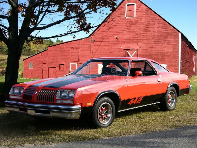 1976 Oldsmobile Cutlass 442 Editorial Stock Photo - Image of oldsmobile ...
