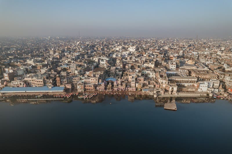 Mathura, Uttar Pradesh India: Scene of Vishramghat at Yamuna River Ghat ...